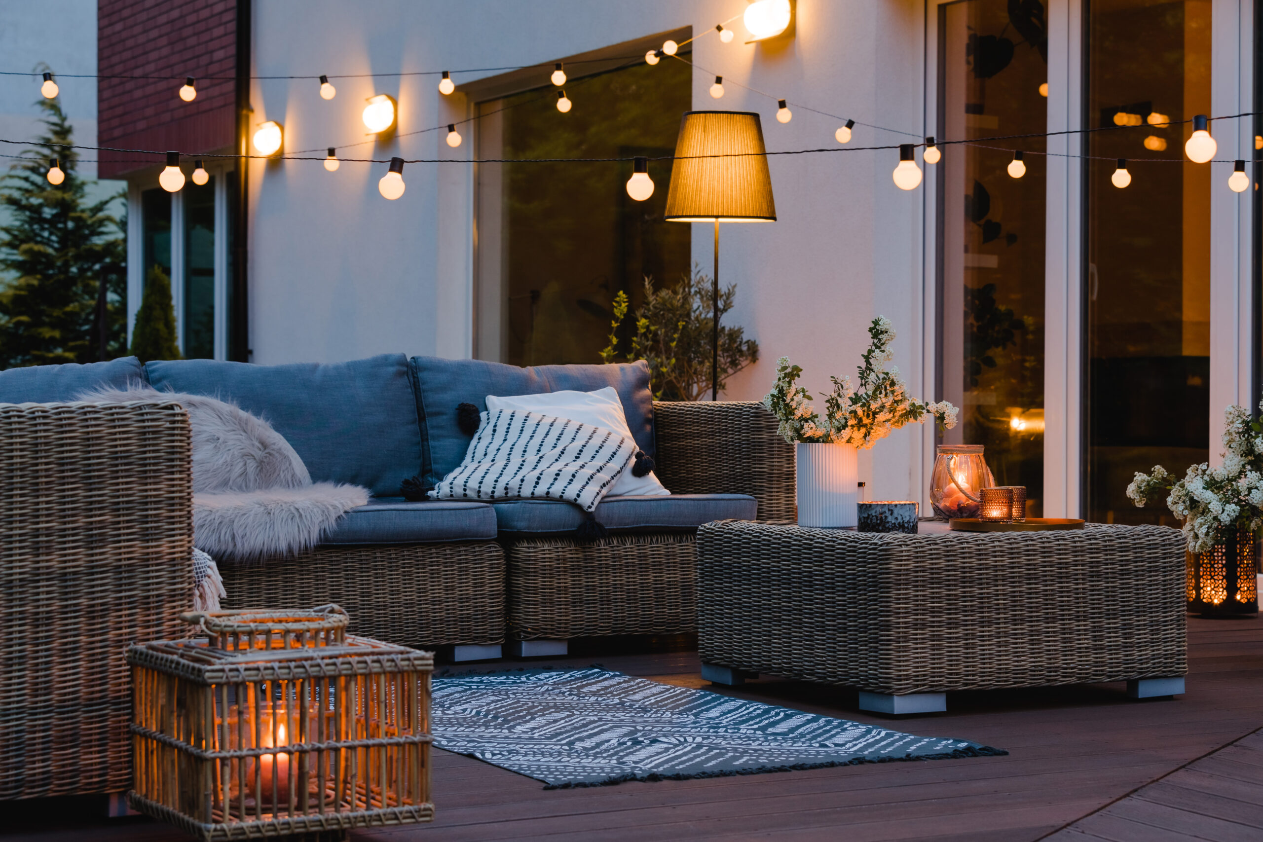 How to Make the Most Out of Your Summer Front Porch Project - 天堂影院 Insights